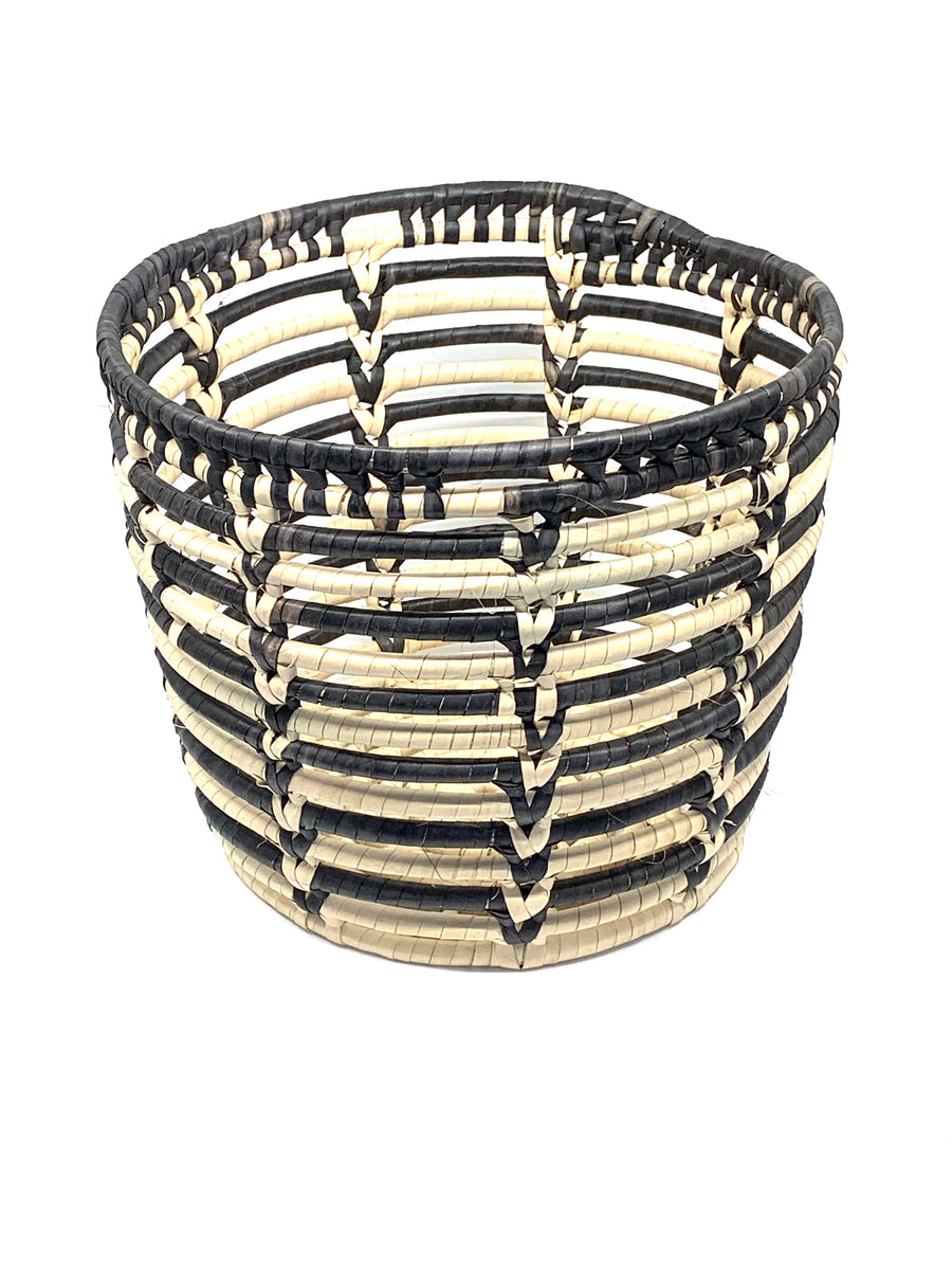Handwoven Palm Leaf Black and Natural Baskets – Ithemba Creations