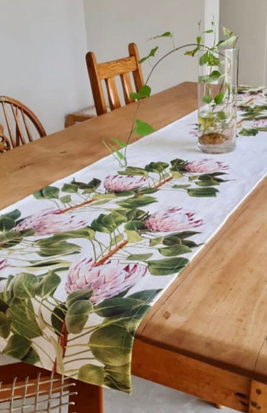Anna's Leafy Protea Linen Table Runner – Ithemba Creations